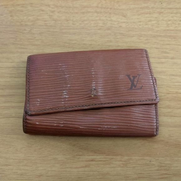 Louis Vuitton | Accessories | Louis Vuitton Key Casewallet 85price Drop ...